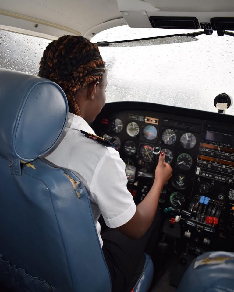 Meet Ghana's youngest female pilot; 21-yr old Audrey who almost ditched ...