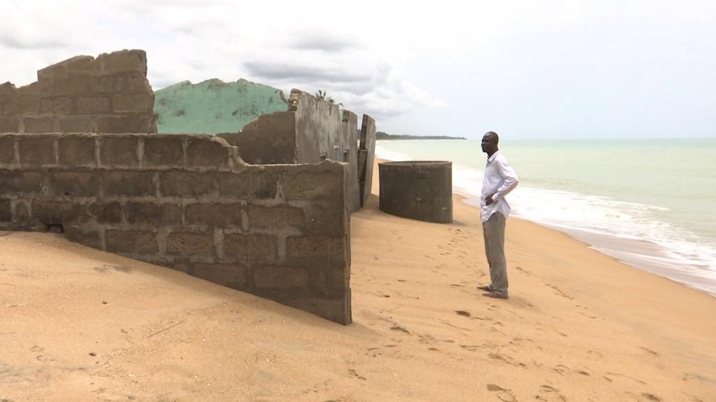 Tidal waves destroy 20 houses at Shama-Anlo beach