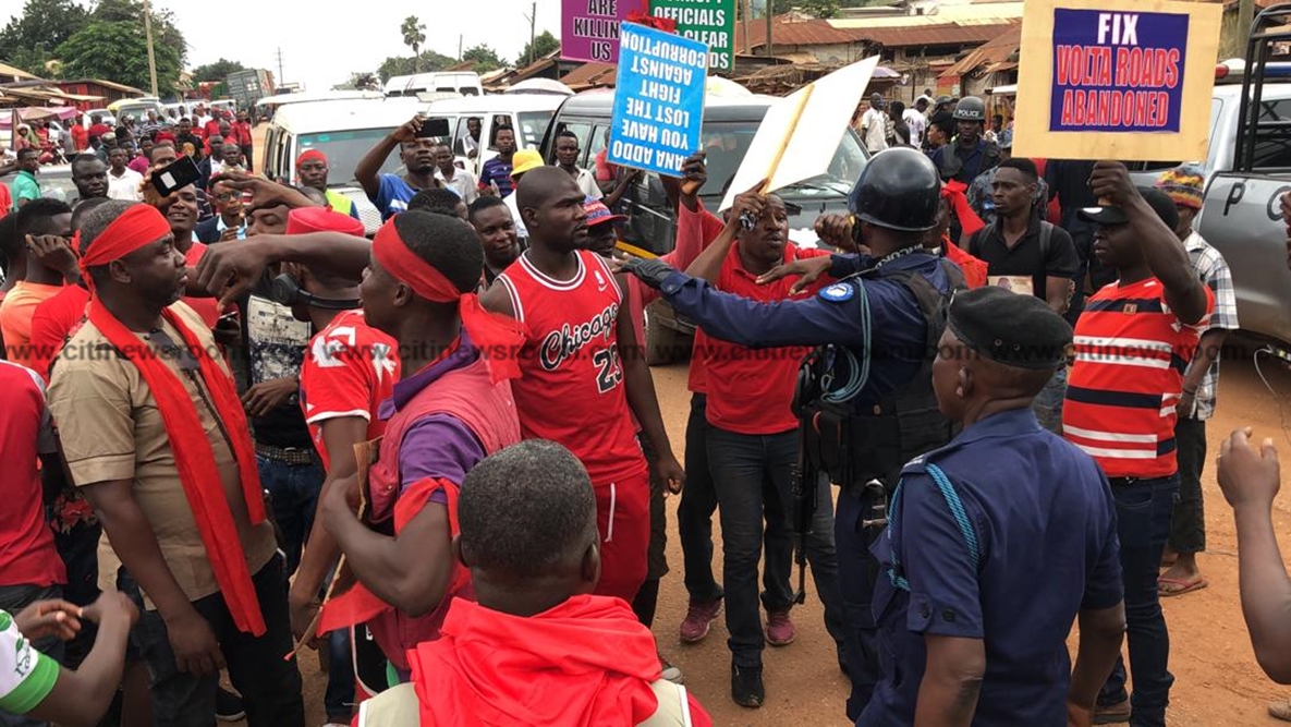 Kpeve roads demonstration (1) | Citinewsroom - Comprehensive News in Ghana