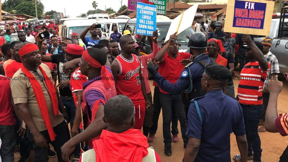 Kpeve roads demonstration (5) | Citinewsroom - Comprehensive News in Ghana
