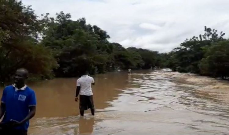 U/E: White Volta bridge submerges after Bagre Dam spillage, heavy rains