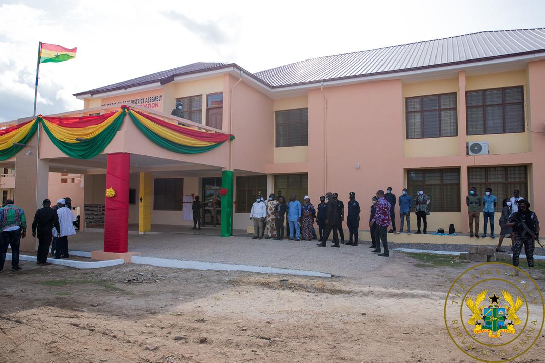 Akufo-Addo ends Upper East Region tour; commissions Bolga East Assembly ...