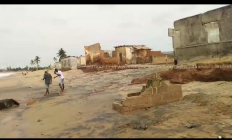 Tidal waves destroy homes on KEEA coast