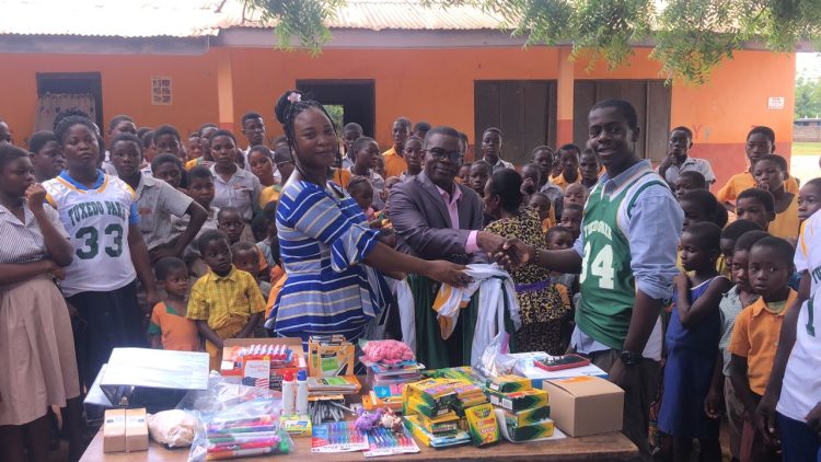 Wynston donation (4) | Citinewsroom - Comprehensive News in Ghana