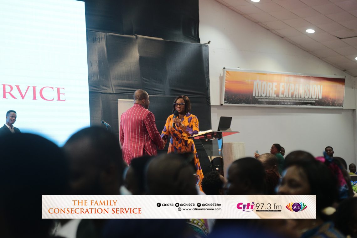 Couples re-dedicate their marriages at Family Consecration Service 2023