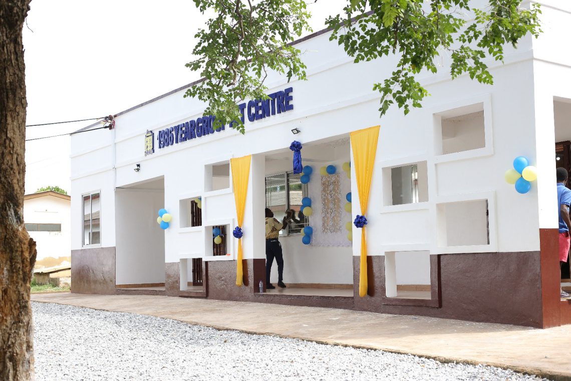 Accra Academy 1986-year group hands over ultra-mordern ICT lab