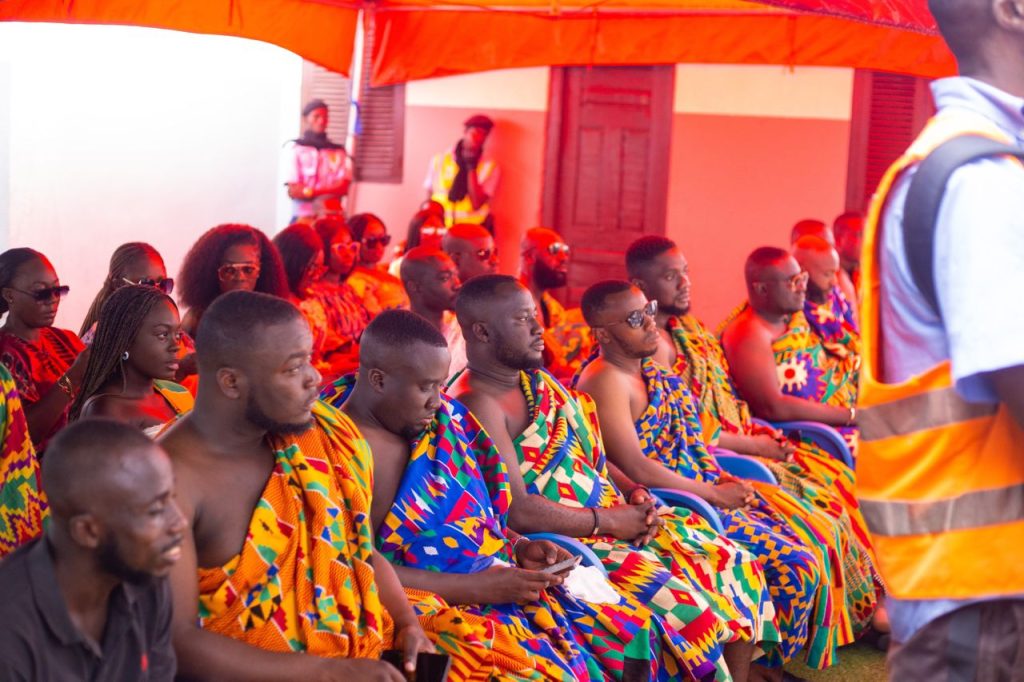 Friends of Wenchimanhene donate to Wenchi Methodist Hospital