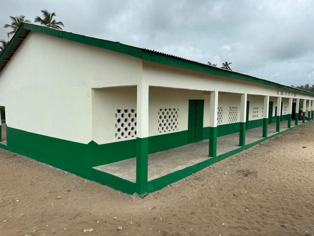 Jomoro MP rebuilds Mpeasem Roman Catholic Basic School