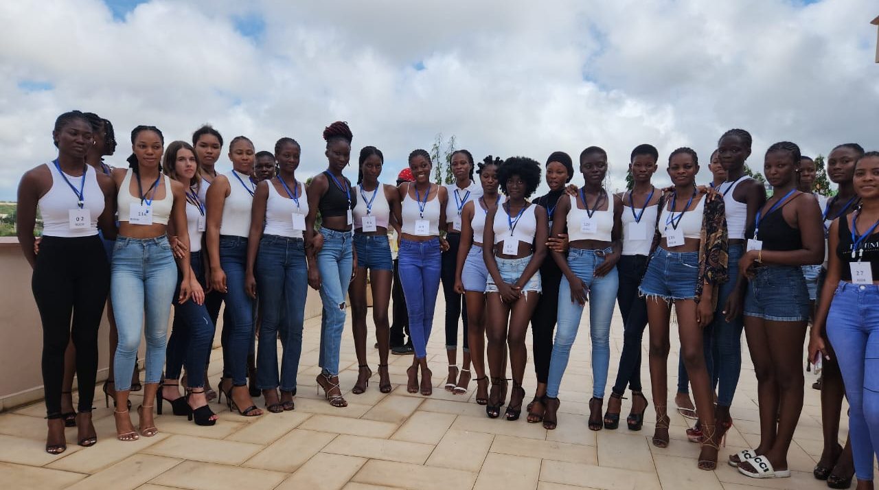 Hundreds turn up for Rhythms On Da Runway model casting