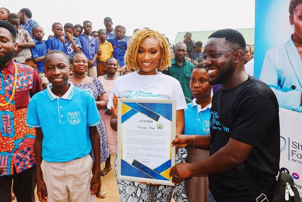 Wendy Shay donates to Manhean M/A Basic School on World Children’s Day