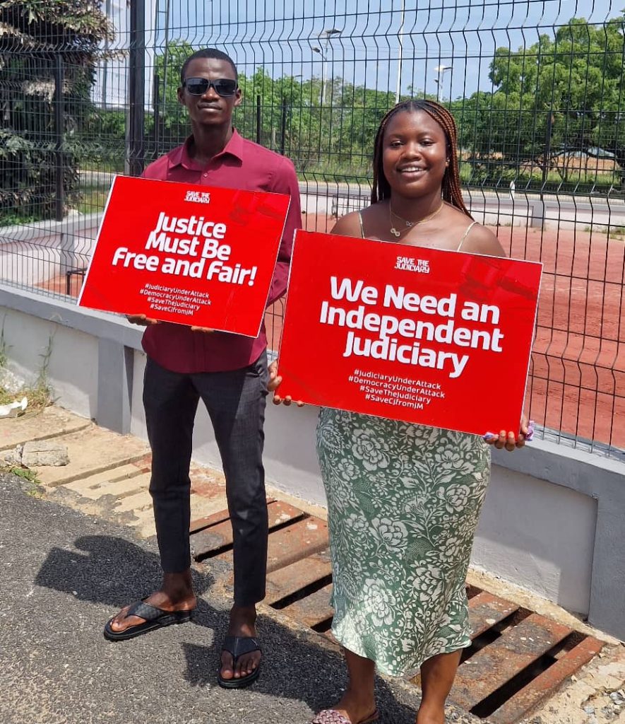 Youth group pickets over CJ's probe, demands revocation of suspension