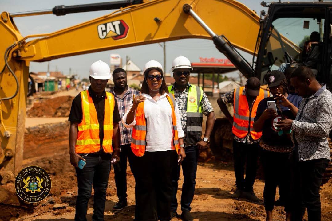 Eastern Regional Minister inspects Somanya–Kpong road, urges public ...